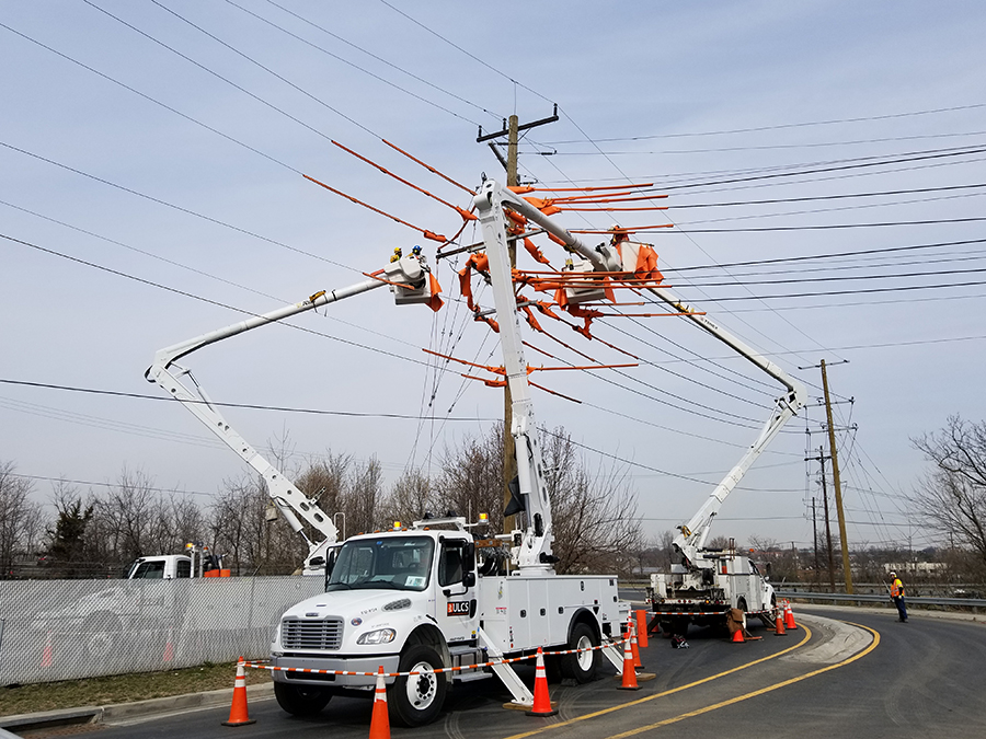 5 Ways to Improve Bucket-to-Ground Communication - Electricity Today